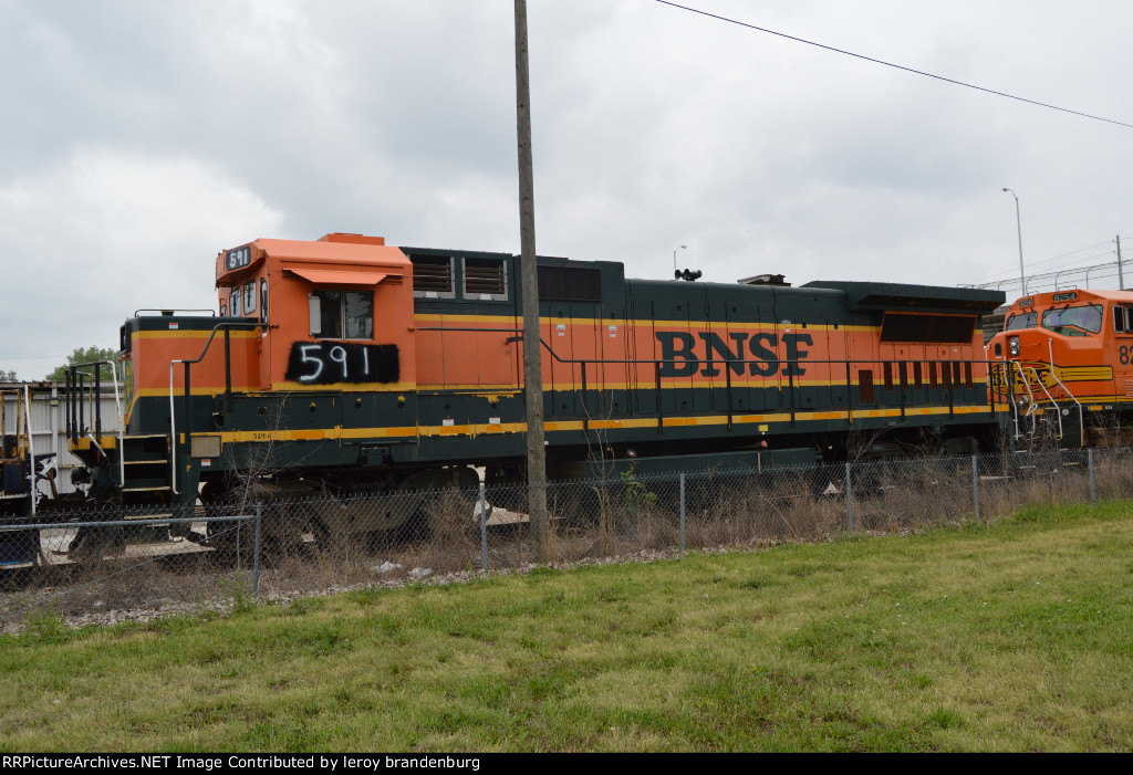 BNSF 591 in the deadlne at agentine